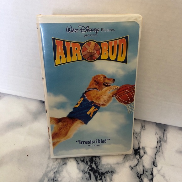 Disney | Media | Air Bud Vhs 997 Clamshell Walt Disneys Family Comedy ...